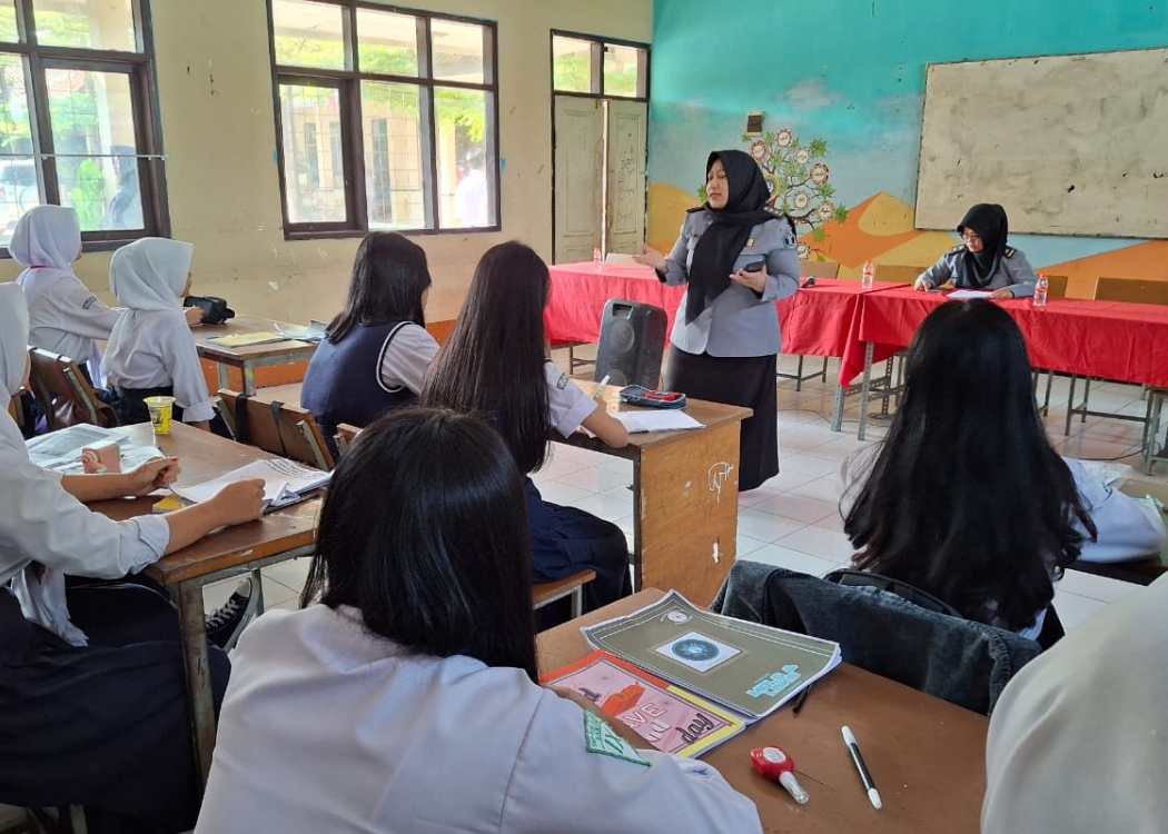 Cegah Kenakalan Remaja, Kemenkum Jabar Edukasi Bahaya Judi Online di SMA Langlang Buana Bandung